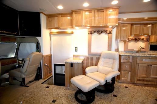 Search the inventory of Five-R Trailer, a motor home, toter home ...